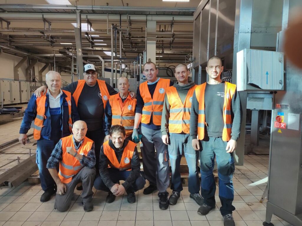 Dismantling 36,000 BHR/1.5 LTRS KRONES Water Line in ITALY – December ...